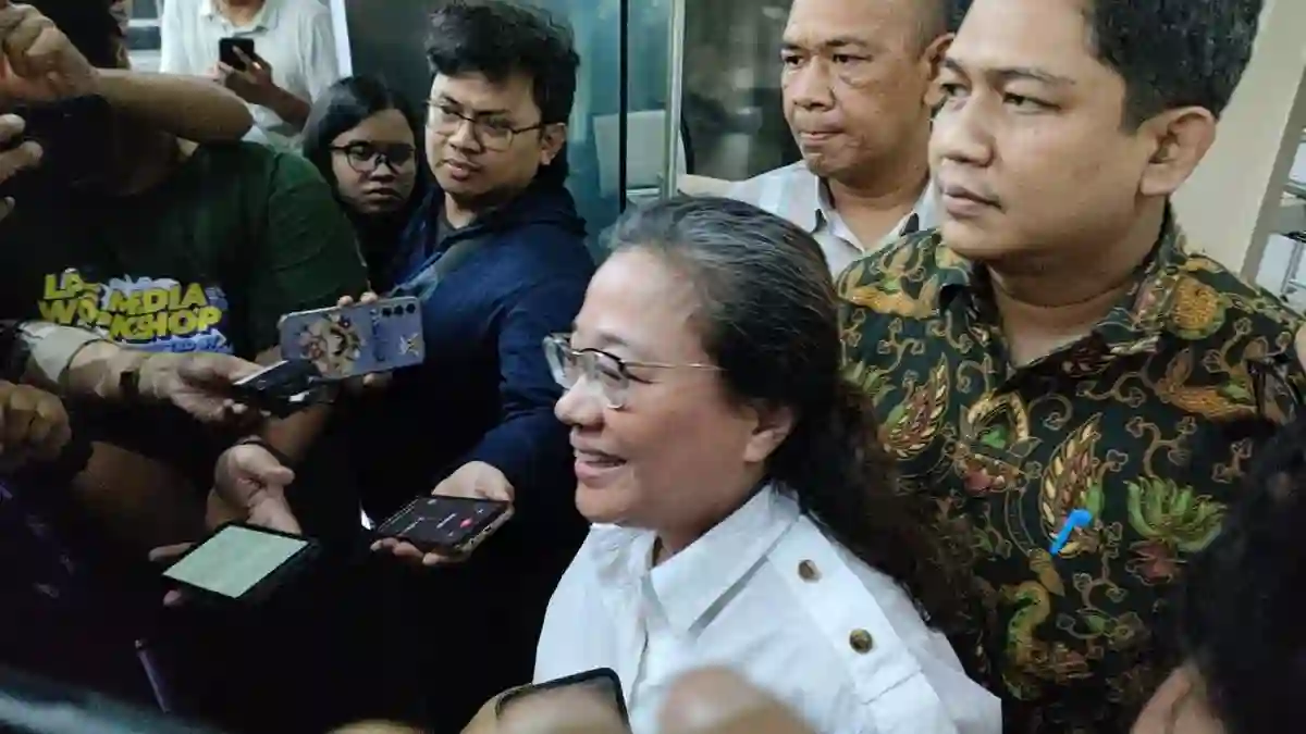 Datang ke Komnas, Agustiani Tio Mengadukan KPK yang Dianggap Melanggar ...